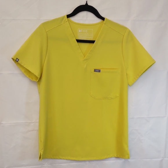 Figs | Tops | Figs Catarina Onepocket Scrub Top Lifesaver Yellow | Poshmark
